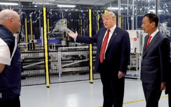 Trump lauds new Foxconn plant | NAI 500