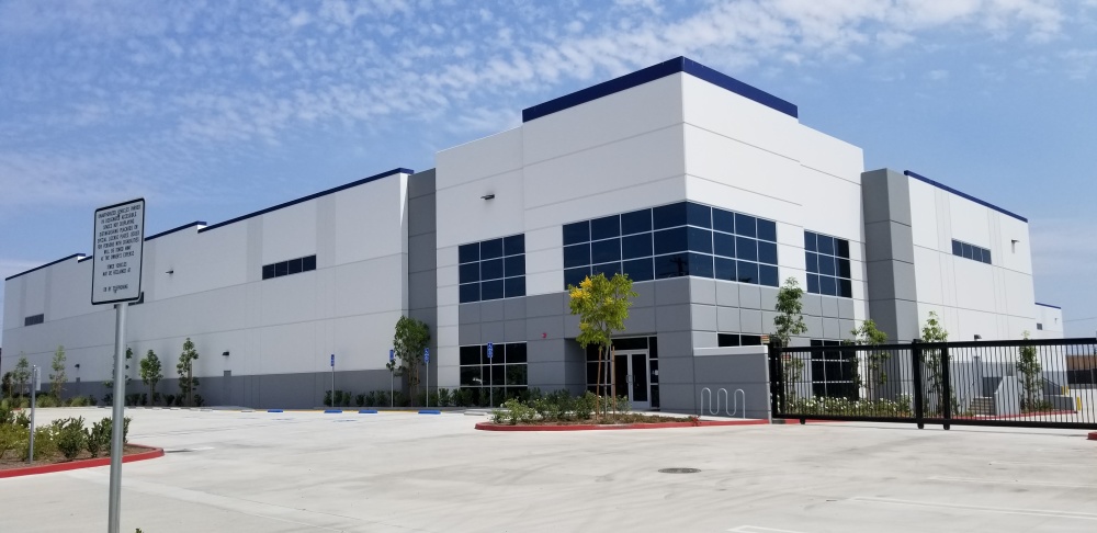 農業的未來—探訪Plenty的Compton垂直農場 | NAI 500